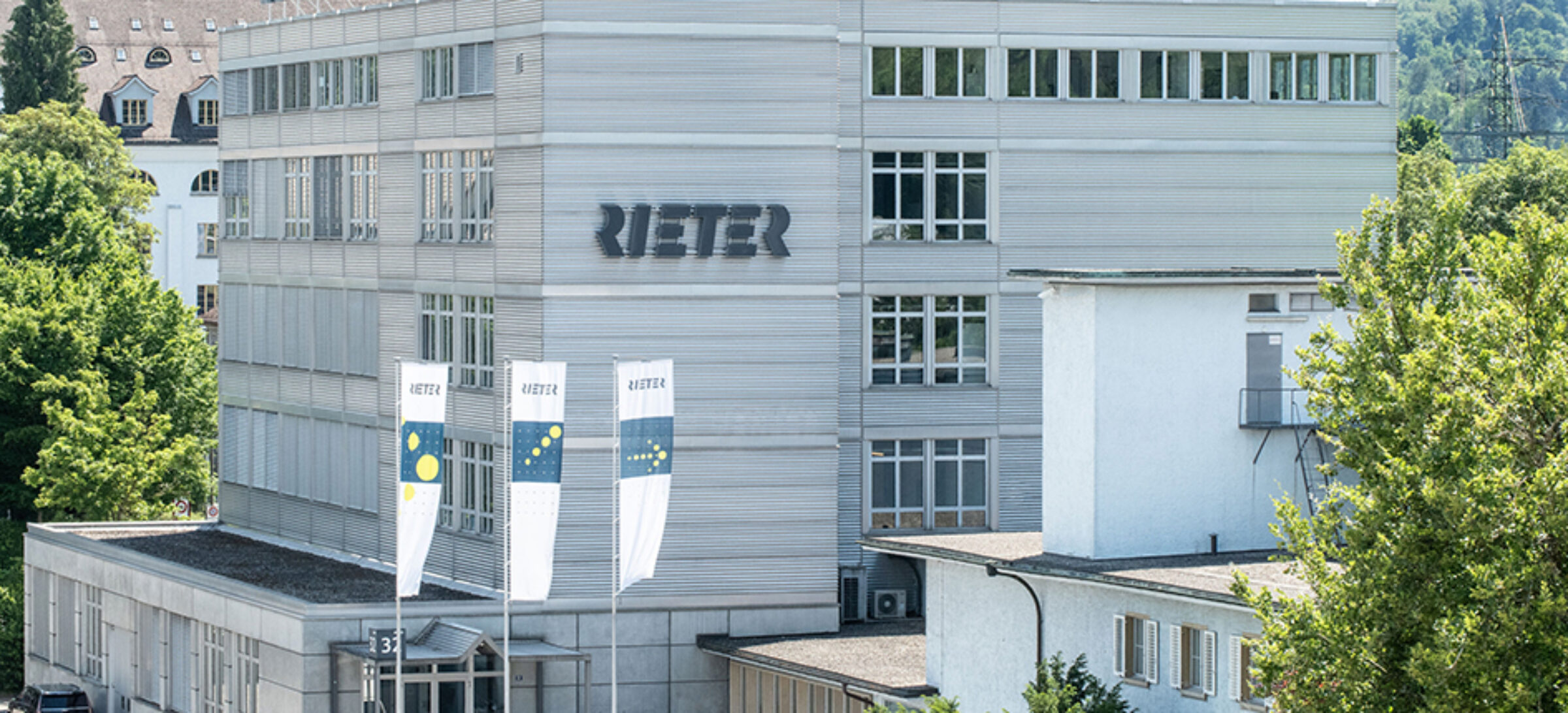 Rieter cutting up to 900 jobs - Swiss Textiles
